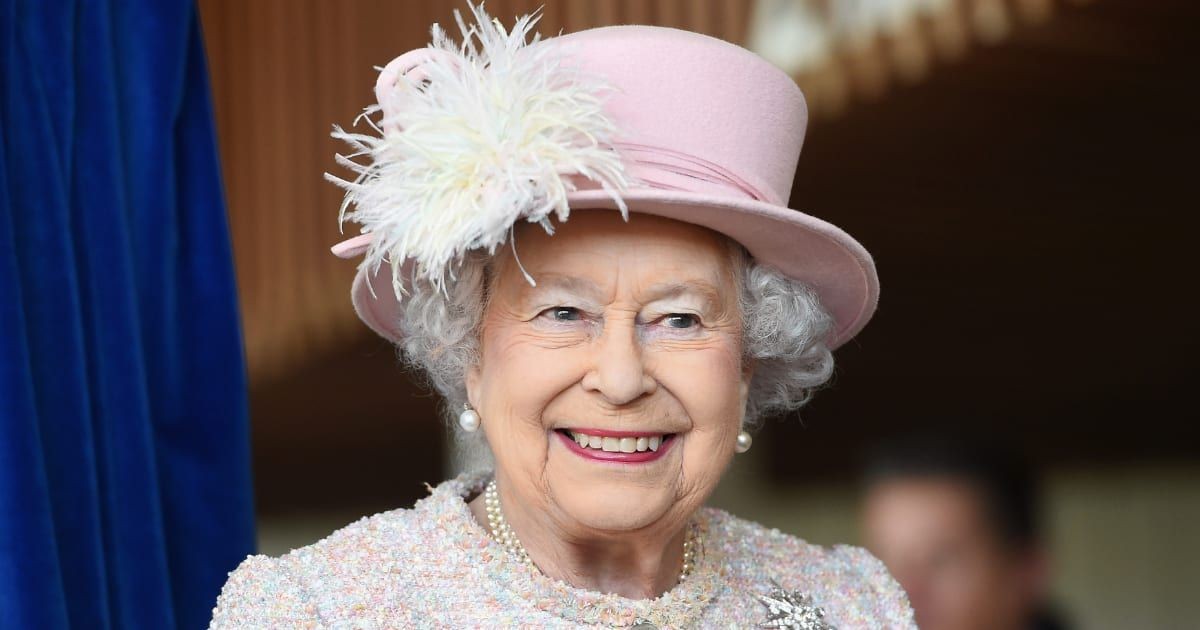 Throwback to when Queen Elizabeth left a couple surprised during their ...