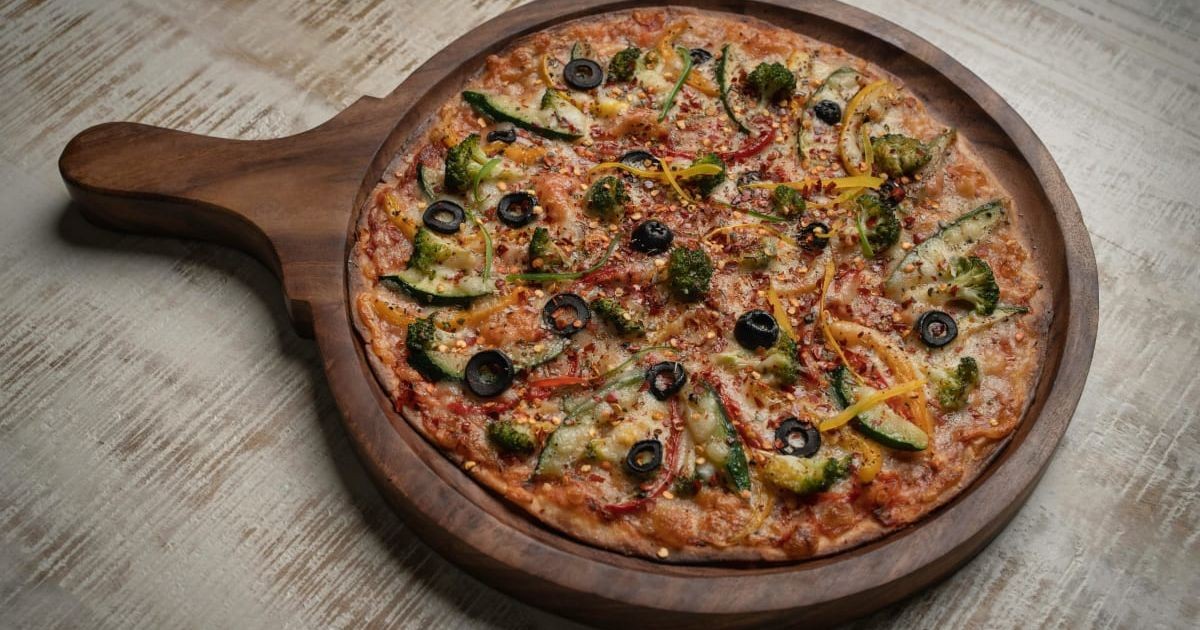 Restaurant's kind response to heartbroken customer's strange pizza ...