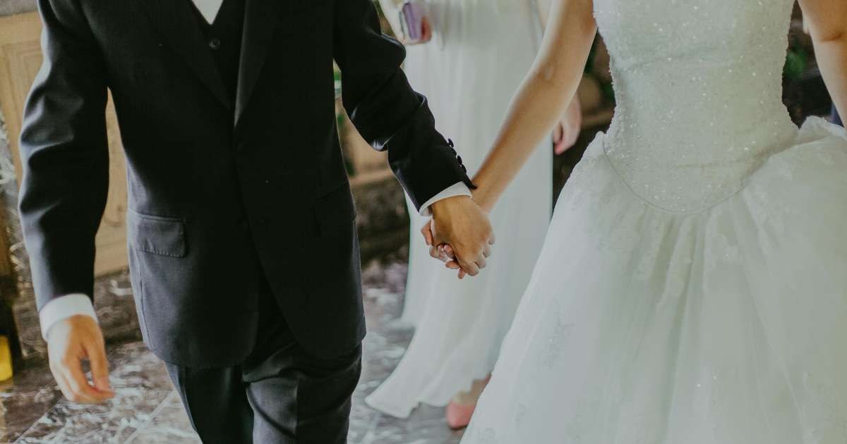 Bride with terminal cancer fulfills final wish of having dream wedding ...